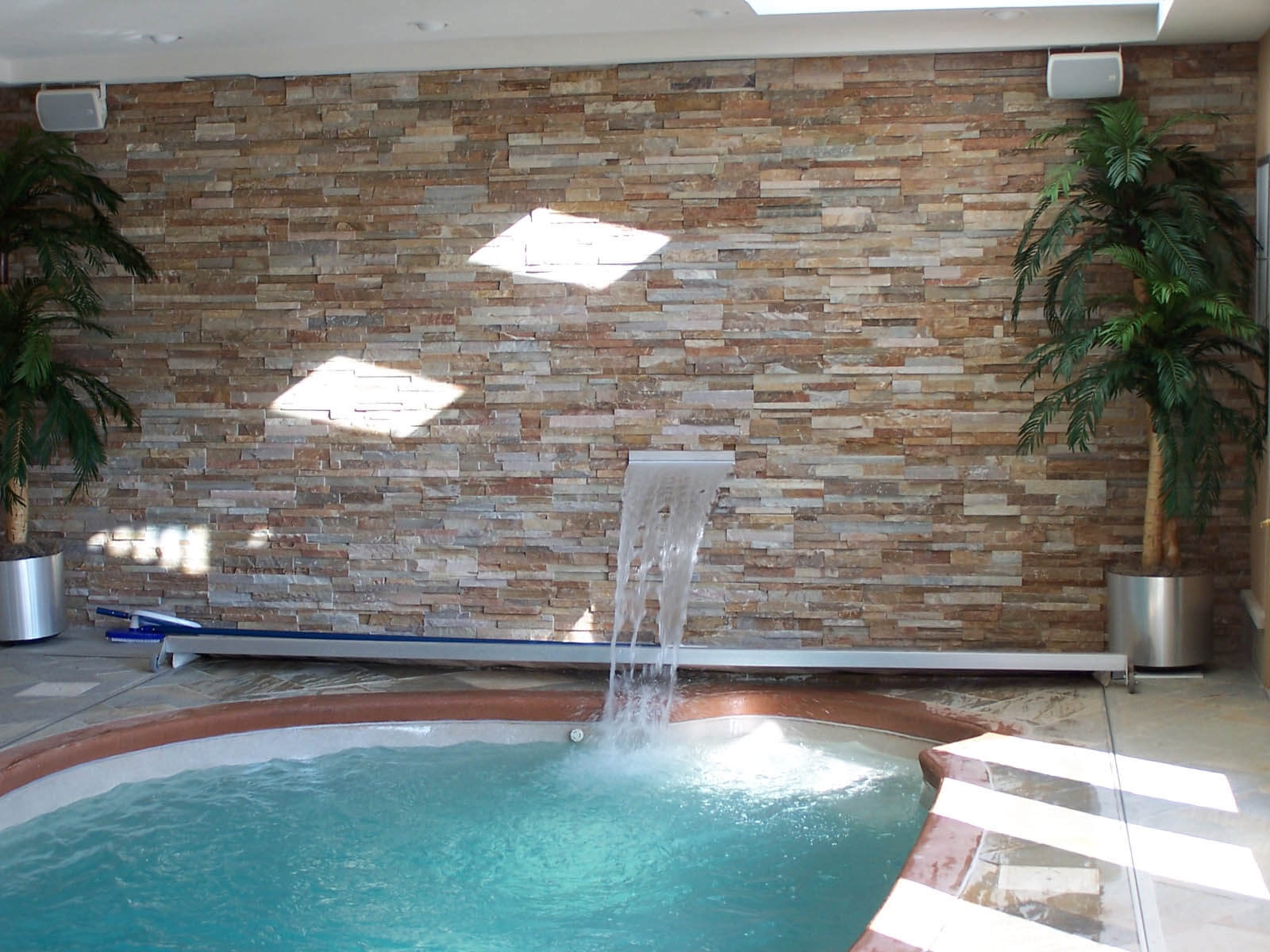 Pool Feature Photos St. Charles | Water Features St. Louis